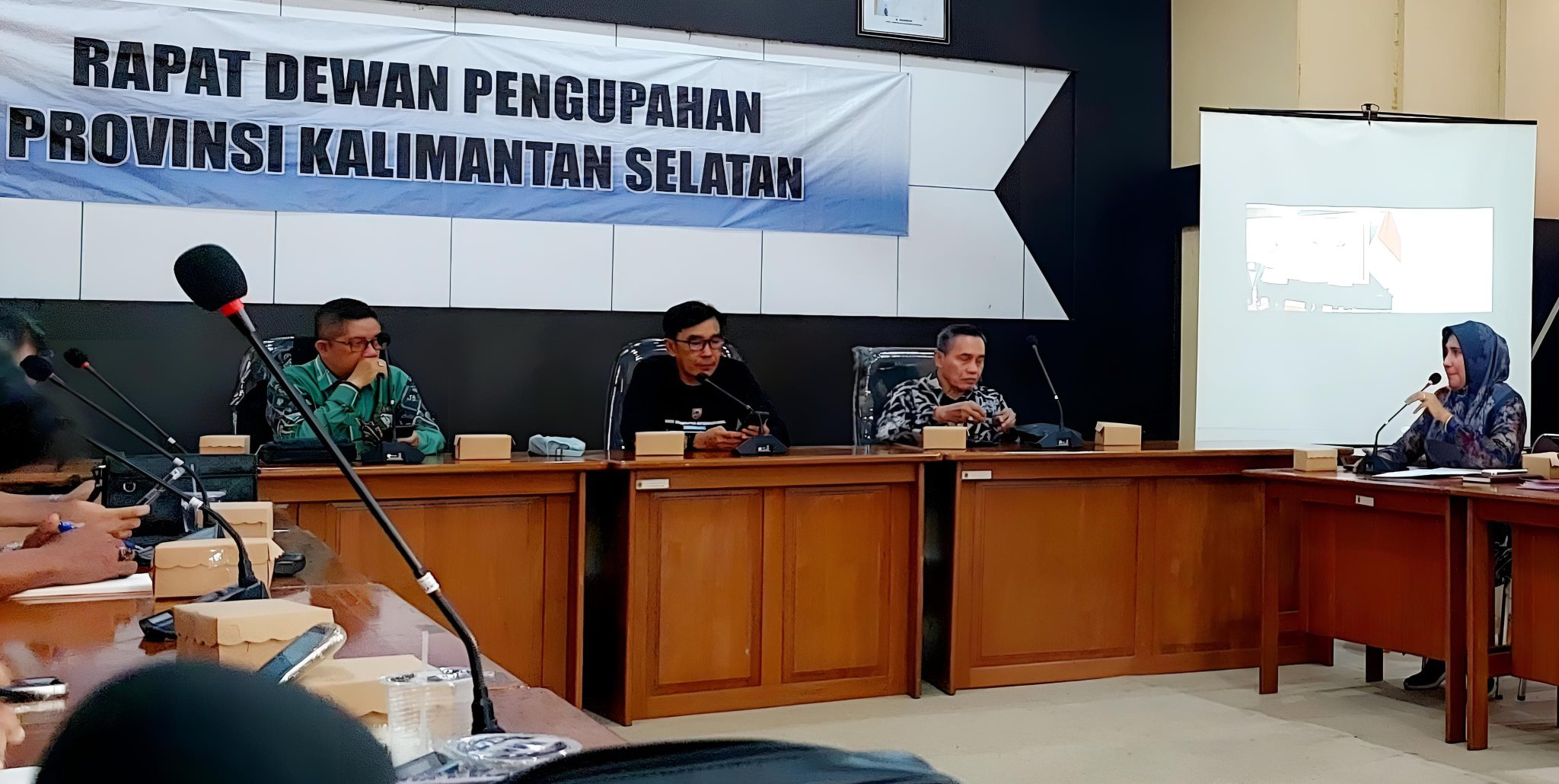 Cek Besaran UMP, UMS Provinsi, UMK, dan UMSK 2025 Kalsel - Klikkalsel.com